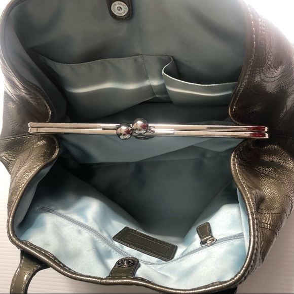 Coach | Bags | Coach Signature Stitch Patent Leather Green Kisslock ...